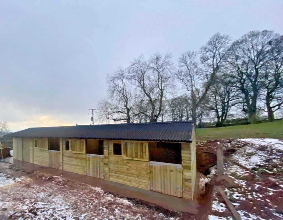 12' x 36' Stables Plus 12' Tack Room Wooden Stable Block Static 25mm ...