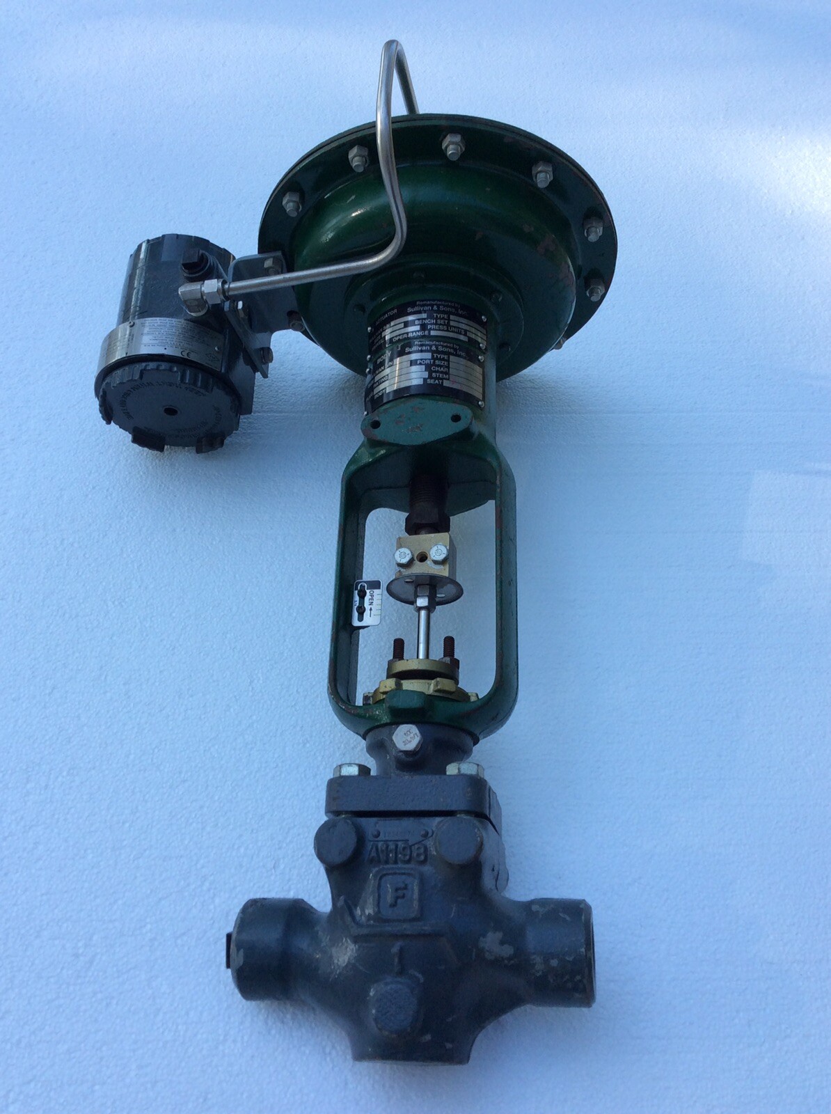 Fisher 1” NPT Control Valve Type EZ With Size 30 Actuator Type 657 Type ...