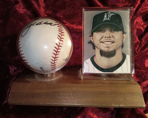 Josh Beckett Autographed Selig MLB Baseball & Small Marlins Head Shot ...