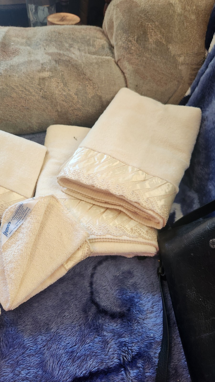 Vintage Ames Cream Satin Trim Bath Towel Sets Of 2 Never Used. | eBay