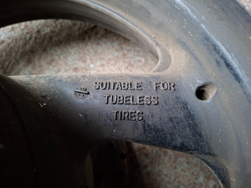 Yamaha YZF 600 Thundercat - Rear Wheel & Brake Disc - 4JH R-86 - 17x5 ...