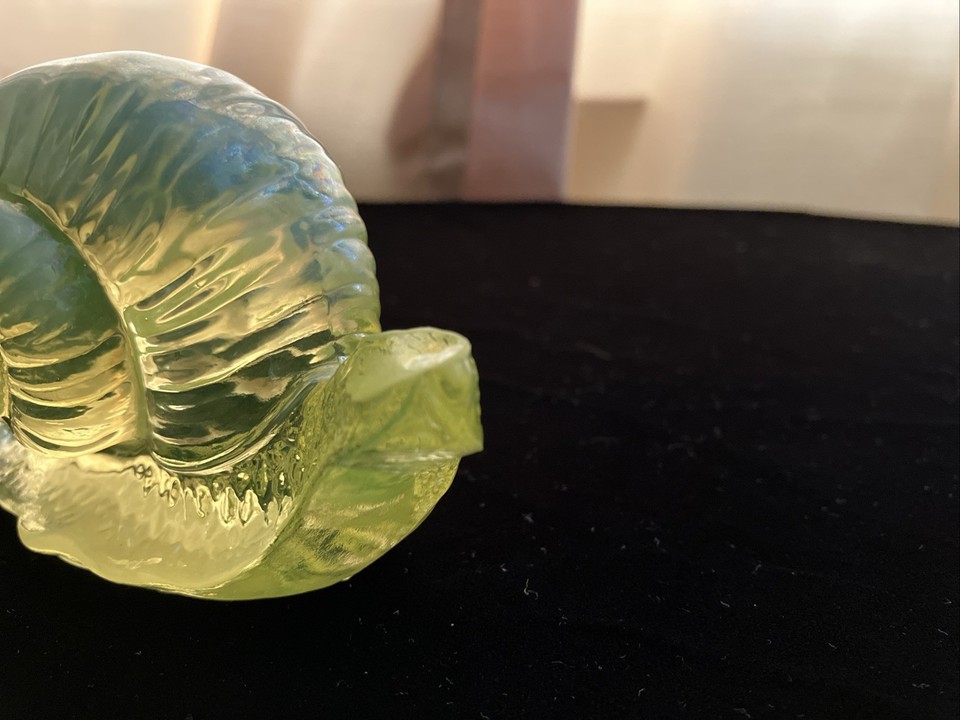 Fenton Vaseline Glass Snail Figurine, Vintage Yellow Opalescent Uranium ...
