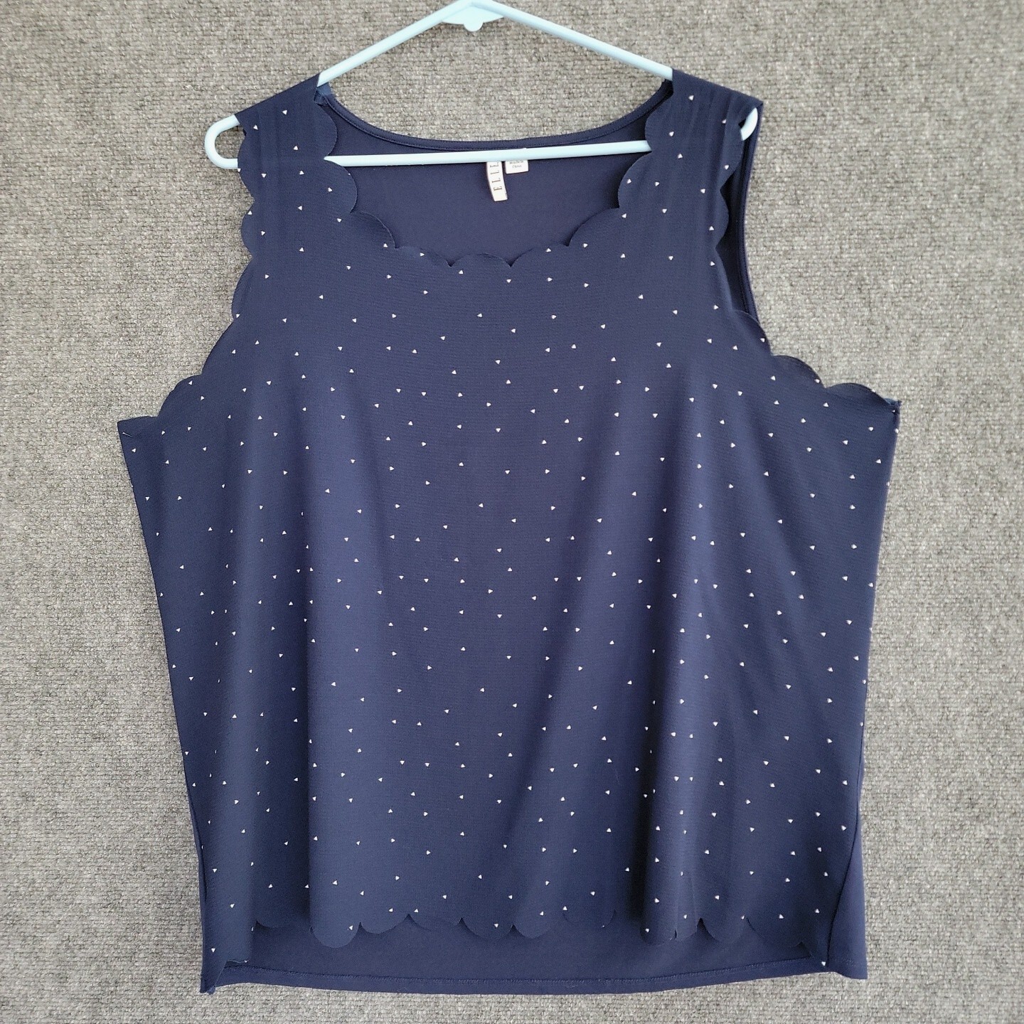 ELLE Navy Blue Sleeveless Tank Top White Triangle Polka Dot Scalloped ...