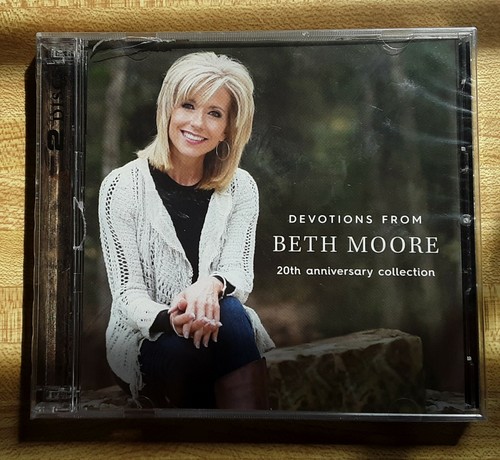 Devotions from Beth Moore 20th Anniversary Collection - LifeWay Press ...