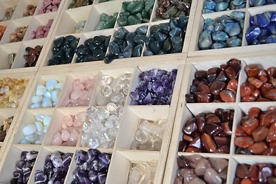 50 tumbled stones LARGE (20 - 30mm) polished crystal tumblestones ...