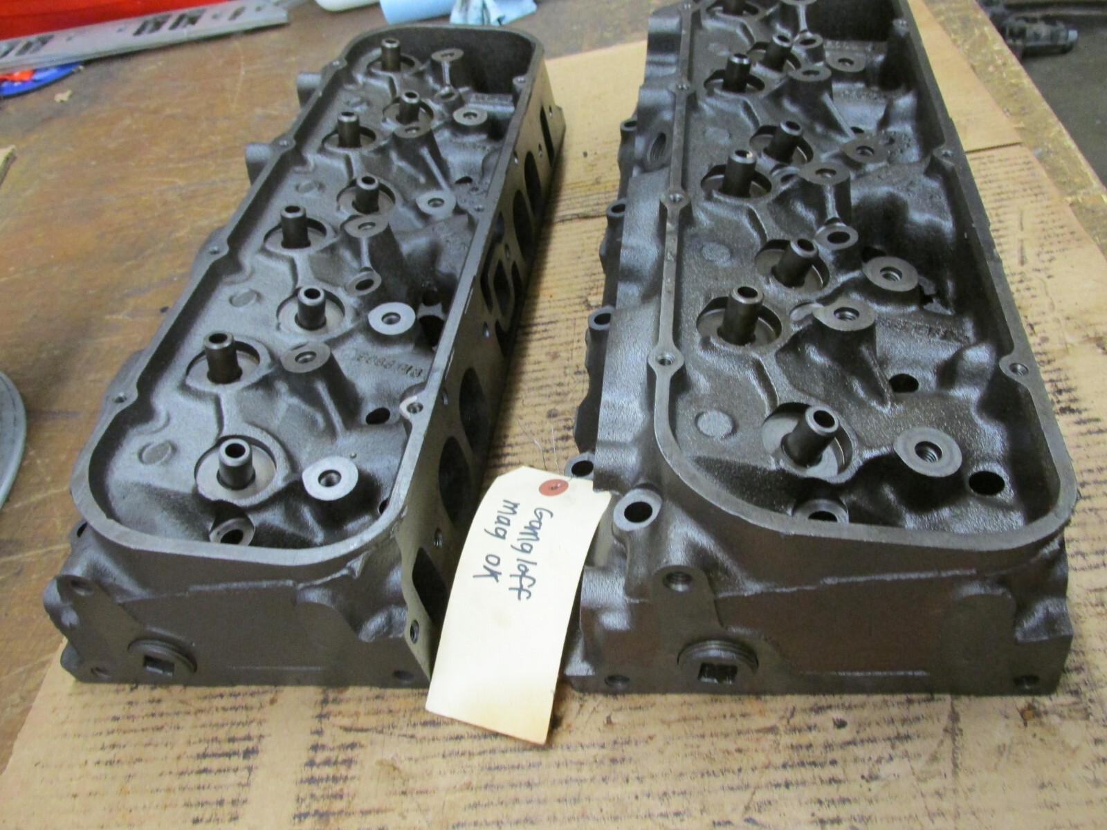 1969 BBC Big Block Chevy 396 Oval Port Heads 3933148 148 B-10-9 B-11-9 ...