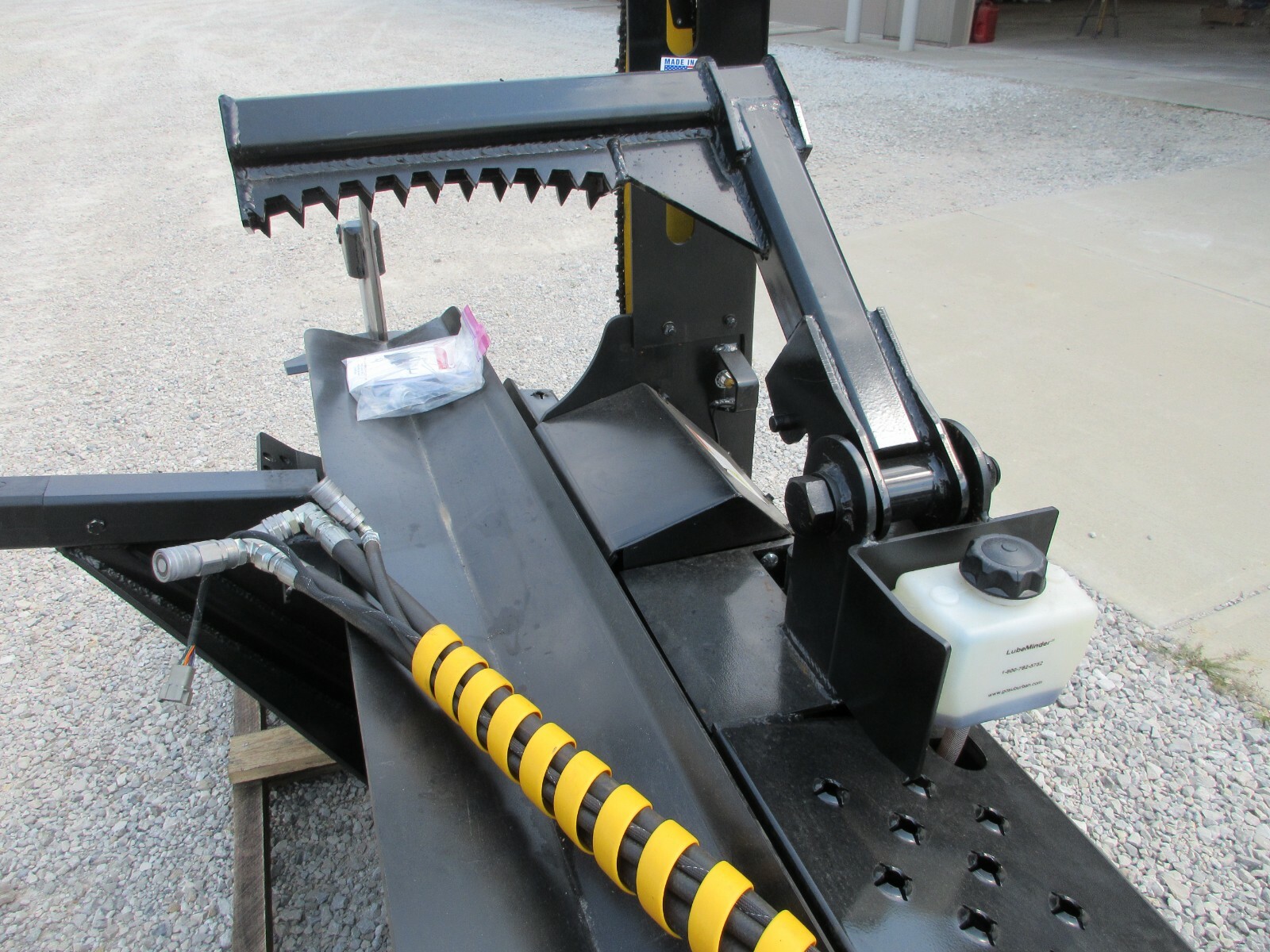 Firewood wood log Processor Attachment Bobcat CAT Deere Gehl Skid Steer ...