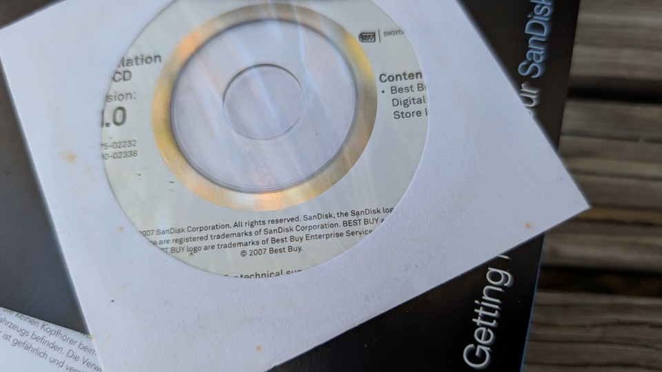 SanDisk Sansa - MP3 Player 2GB - RED - original box and paperwork ...