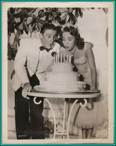 JANE POWELL & RODDY MCDOWALL in "Holiday in Mexico" - Behind The Scenes ...