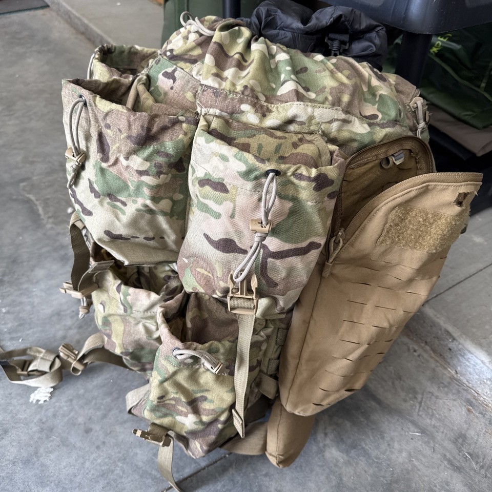 London Bridge LBT-2657A Eight Pocket Light Rucksack Backpack Kit ...