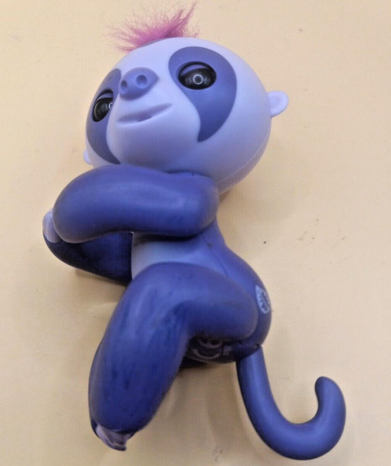 Fingerlings Baby Sloth Marge & Panda Polly Interactive Baby Collectible ...