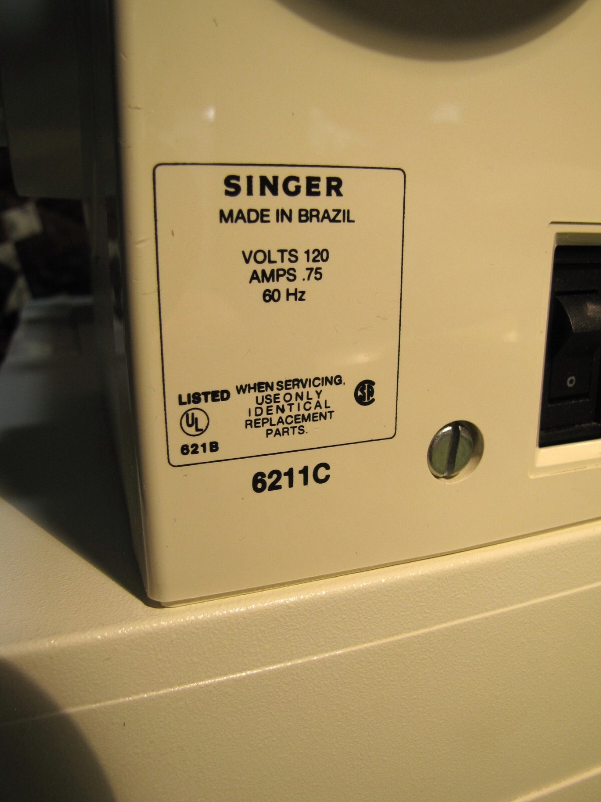 SINGER SEWING MACHINE 6211C FREE ARM CONVERTABLE HARDSIDE COVER | eBay