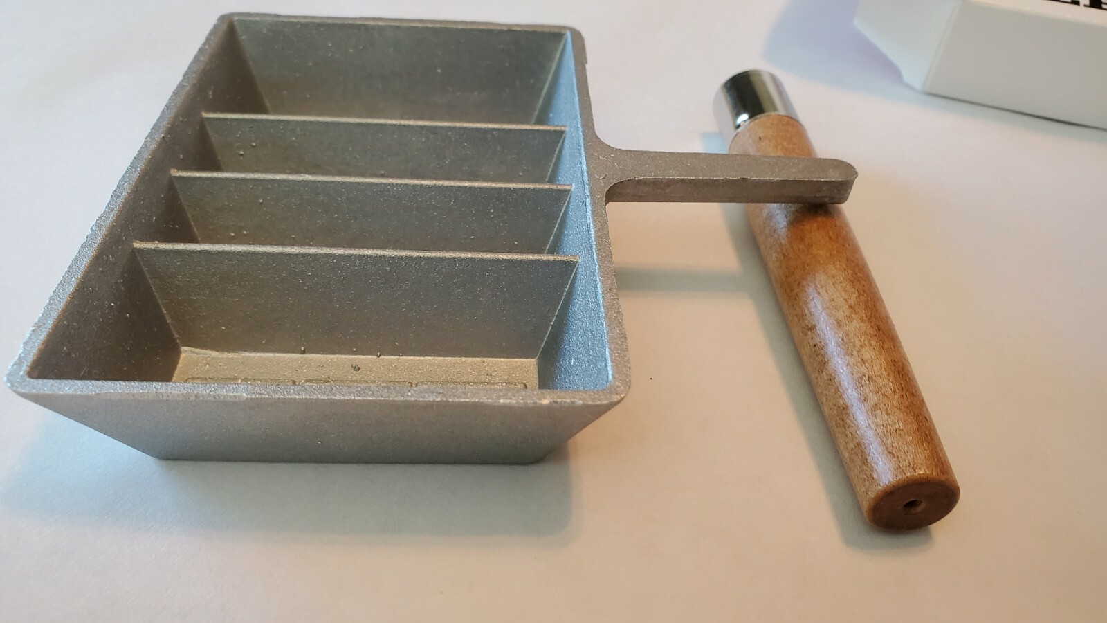 Lee 90029 Ingot 4 Cavity Mold w/Wood Handle Casts 1/2 lb/1 lb Ingots ...