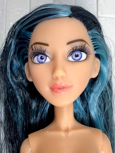 MGA Project Mc2 Devon D’Marco Articulated Nude Doll Only Black & Blue ...
