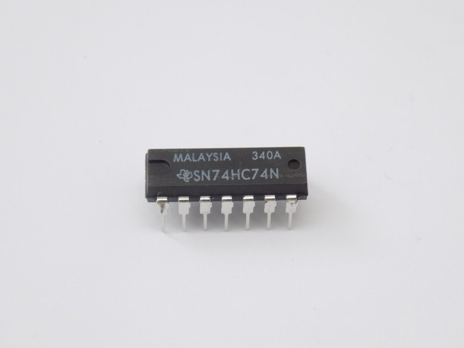 25xTEXAS INSTRUMENTS SN74HC74N 74HC74 DIP-14 IC | eBay