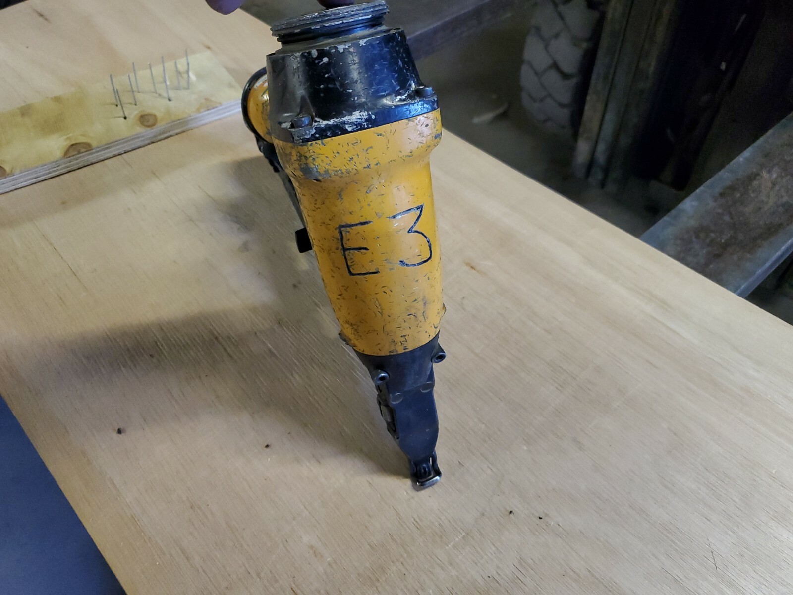 Stanley Bostitch N62FN-2 Pneumatic Finish / Brad Nailer 15-Gauge | eBay