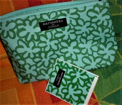 Clinique Marimekko TEAL Cosmetic Bag & Matching Mirror Limited Edition ...