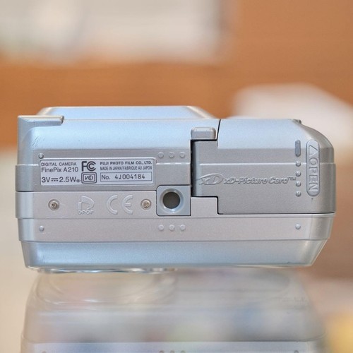 Working Compact Digital Camera Heisei Retro CCD FUJIFILM FinePix A210 ...