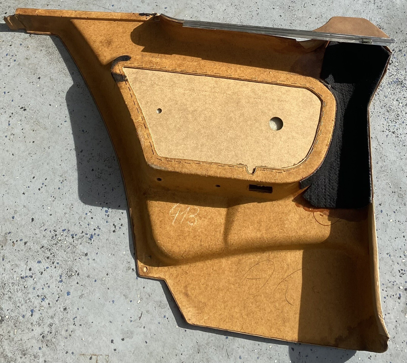 Mercedes Benz W123 300CD Coupe RIGHT REAR Door Panel PALOMINO PANELLING ...