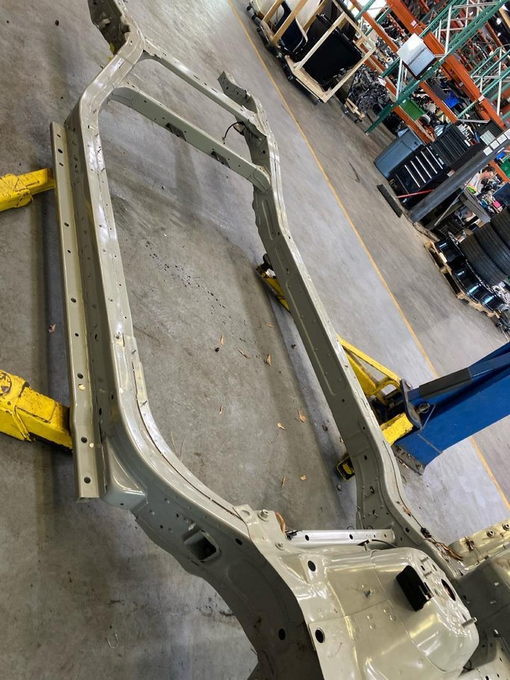 22 - 24 RIVIAN R1S OEM SUBFRAME CHASSIS MAIN SUSPENSION BODY ...