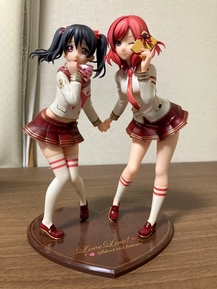 Love Live Nishikino Maki & Yazawa Nico 1/7 Figure Valentine Ver Japan ...
