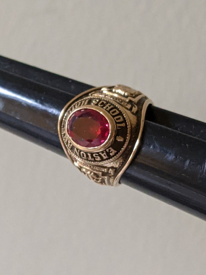 1968 Easton Pa High School Red Rovers Solid 10k Ruby Dieges & Clust ...