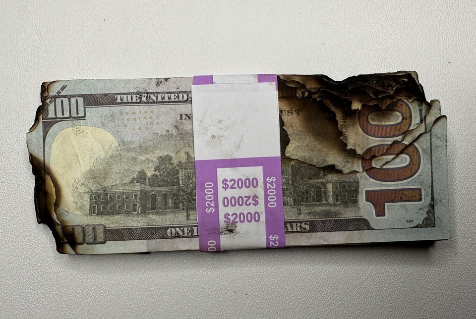 $2000 Banded Fire Damaged Play Money $100 x 20 Play Cash Prop Movie Art ...