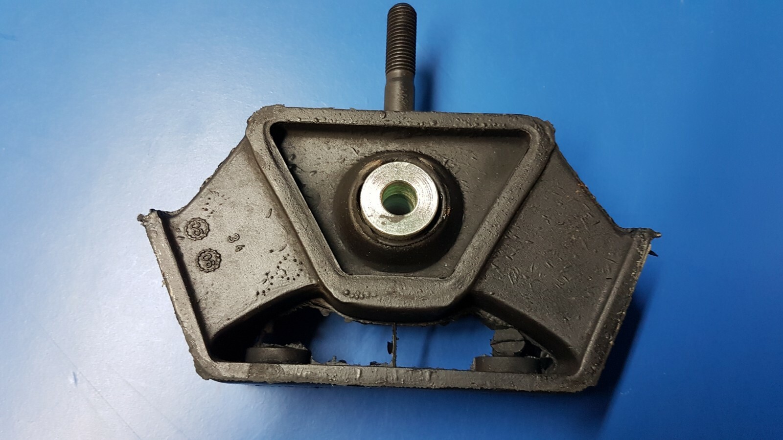 Mercedes W461 – W463 Engine Mount Set. Pt No:- 460 240 70 18 ...