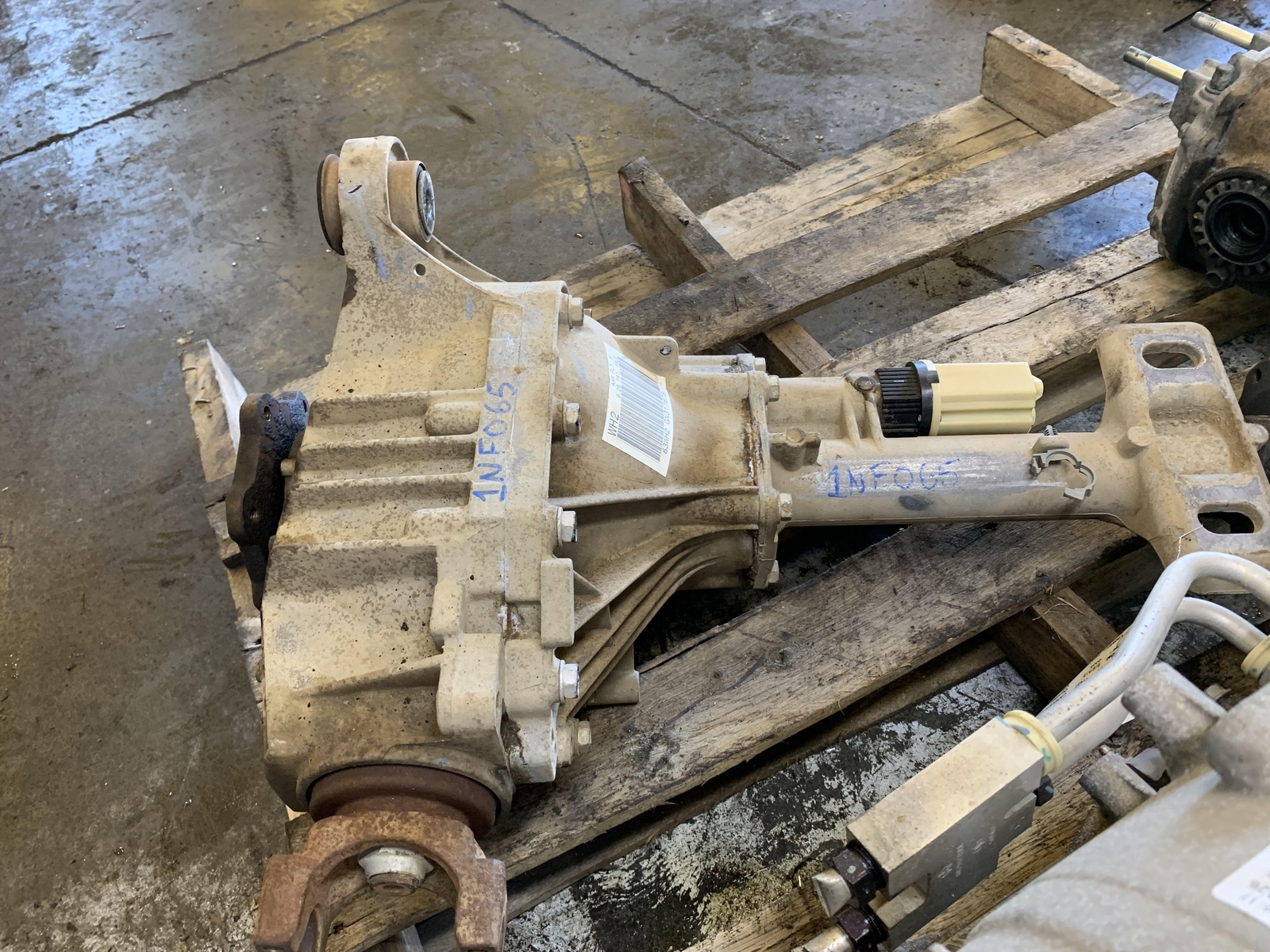 GMC Sierra 1500 Z71 5.3L V8 4X4 Front Axle Carrier Assembly 3.42 2005 ...