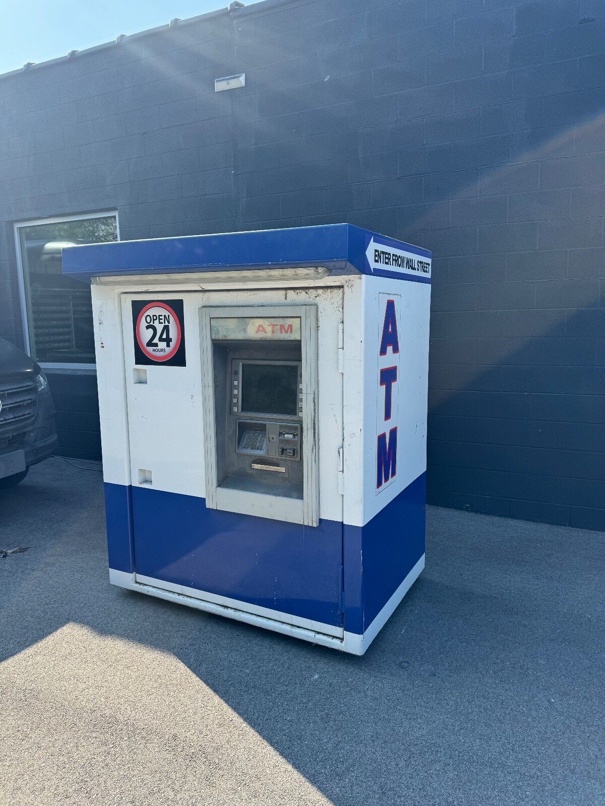 ATM Machine with outdoor kiosk for Drive Up includes GenMega GT5000 ATM ...