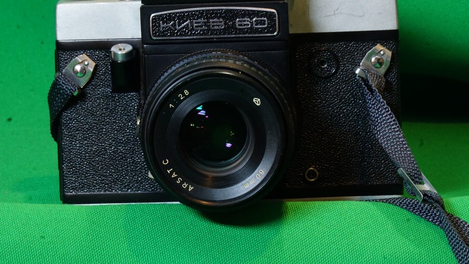 Kiev 60 TTL Soviet/Ukrainian Medium Format Camera w/ Arsat 80mm 2.8 6x6 ...