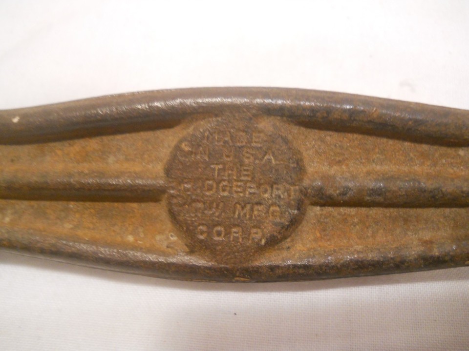 Antique Nail Puller • Retractable BRIDGEPORT TOOL "Sure-Grip" 56 ...