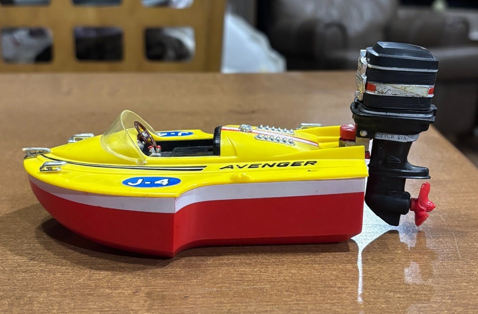 Vintage 1968 J-4 Avenger Yellow, Red & Blue Toy Mercury Outboard Motor ...
