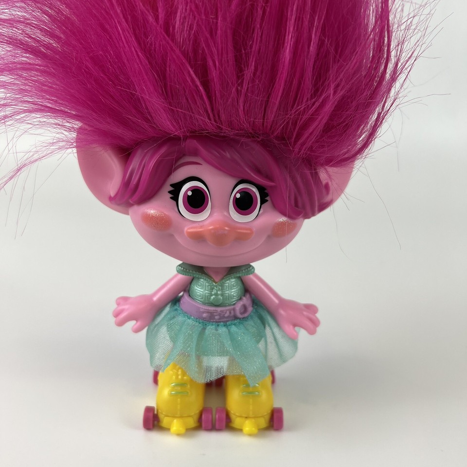 DreamWorks TROLLS Party Rainbow Hair Poppy Roller Skating Musical ...