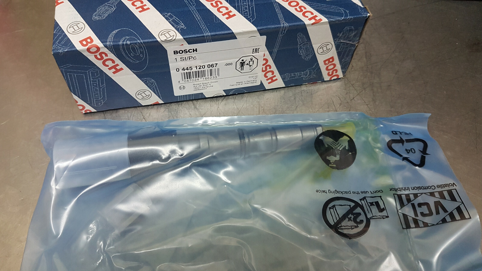 Bosch Fuel Injector 0445120067 for Volvo Excavator D6E 20798683 EC210 ...