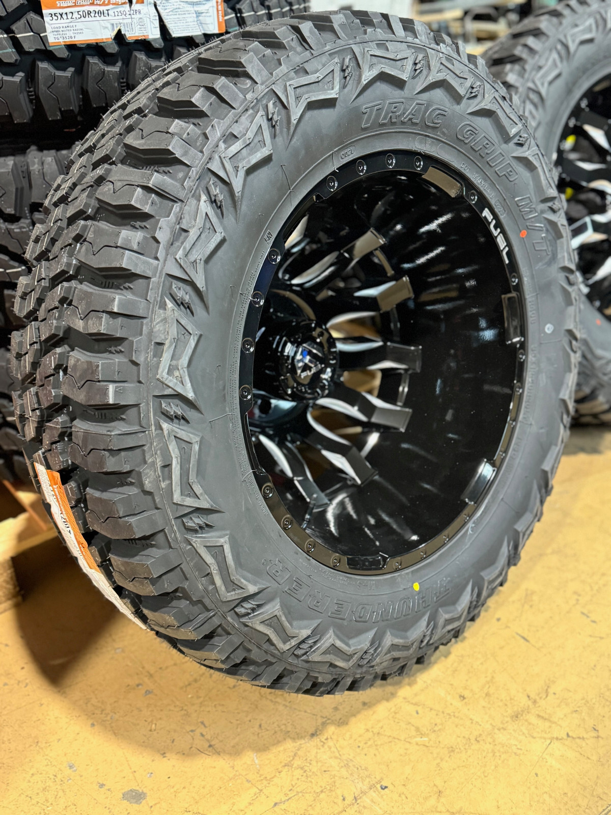 20" Fuel Blitz D673 Black Dually Wheels 35" MT Tires 8x200 Ford Super ...