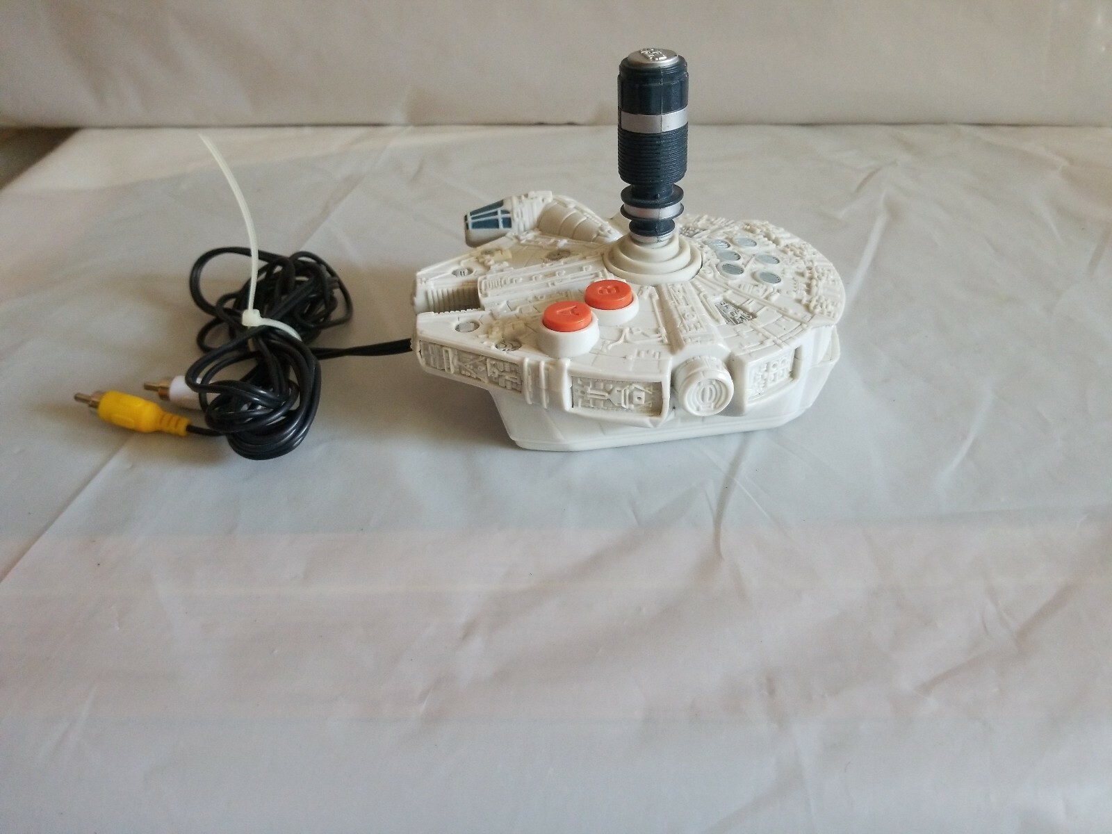 Star Wars Millennium Falcon Plug N Play TV Video Game Joystick Jakks ...