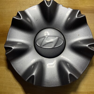 (1) 2009- 11 Hyundai Genesis Wheel Center Cap. GENUINE OEM part# 52960 ...