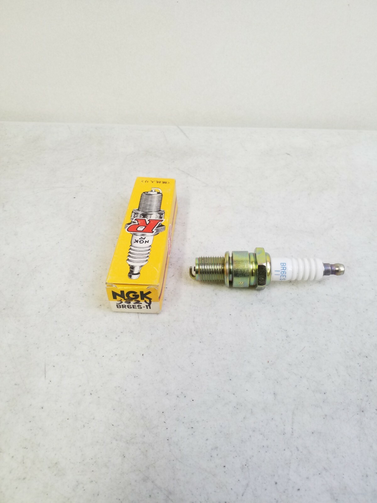 NGK BR6ES - Alternative spark plugs