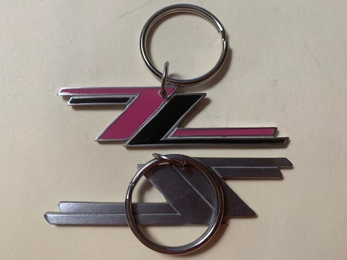 Set of 2 ZZ Top Key Chain PINK and BLACK and Plain Silver Solid Metal 3 ...