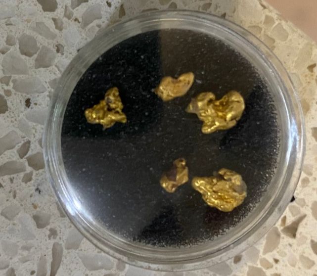 Australian natural gold nuggets for sale 1.40 grams total weight ...