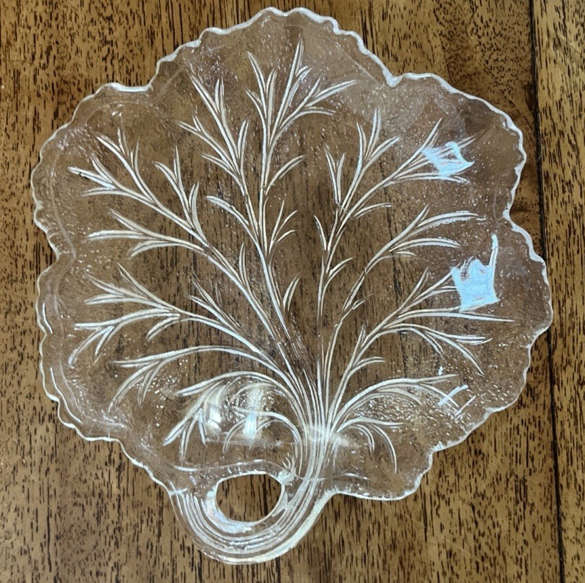 4 Indiana Glass Pebble Leaf Clear 5 1/2” Salad Dessert Bread Plates ...