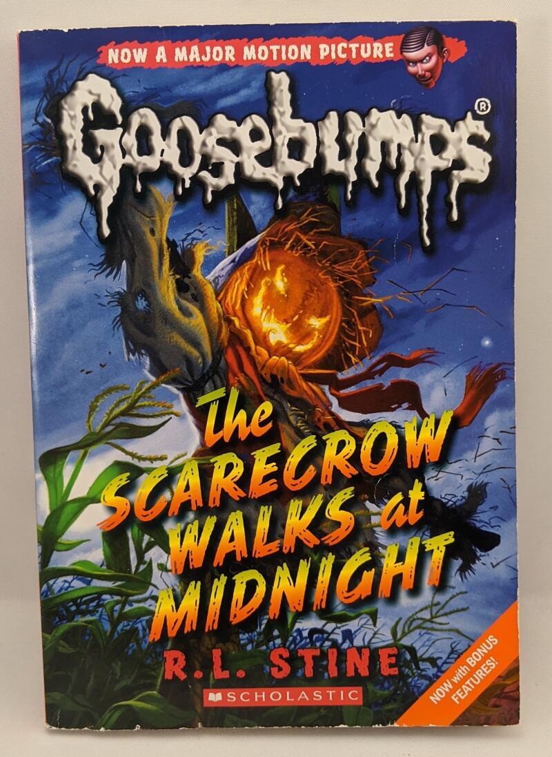 The Scarecrow Walks at Midnight (Classic Goosebumps #16) R.L. Stine ID ...