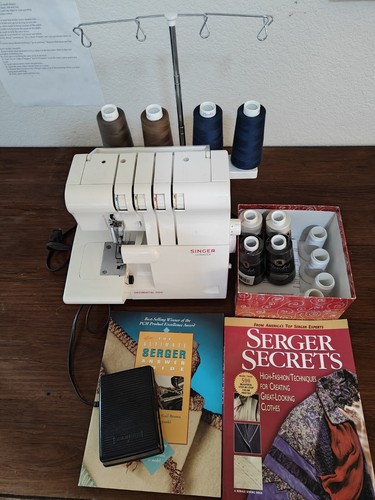 Singer 14CG754 ProFinish Overlock Serger Sewing Machine w/ Pedal SEE ...