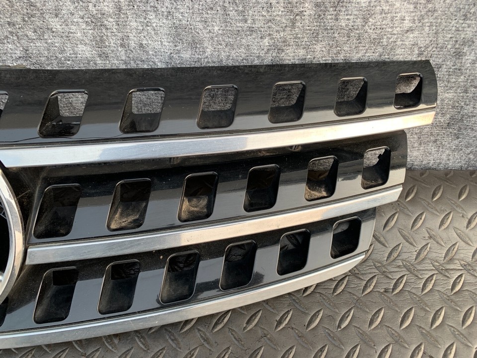 MERCEDES W164 ML550 ML63 FRONT BUMPER GRILLE OEM | eBay