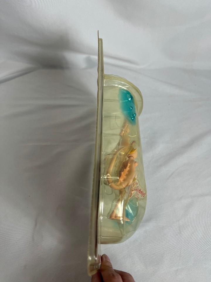 2004 SEA MONKEYS ACTION FIGURES SISTER & BROTHER MAJESTIC STUDIOS ...