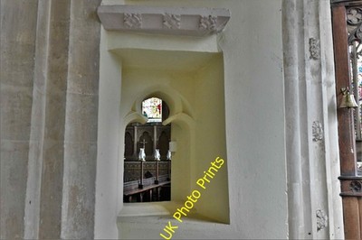 Photo A3 Bromham, St. Nicholas Church: Squint in a tower pillar Bromham ...