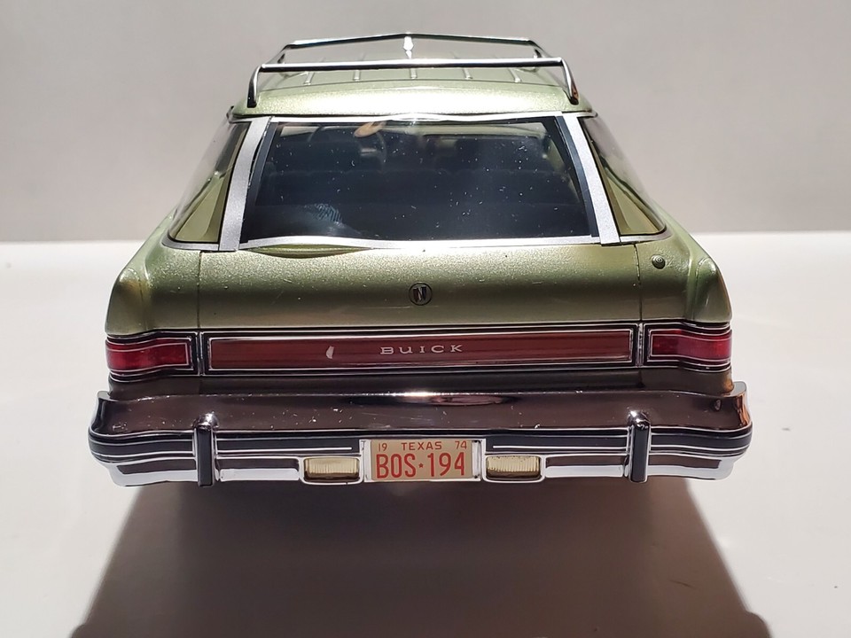 BOS Models 1974 Buick Estate Wagon 1:18 Scale Resin Car Green Wood ...