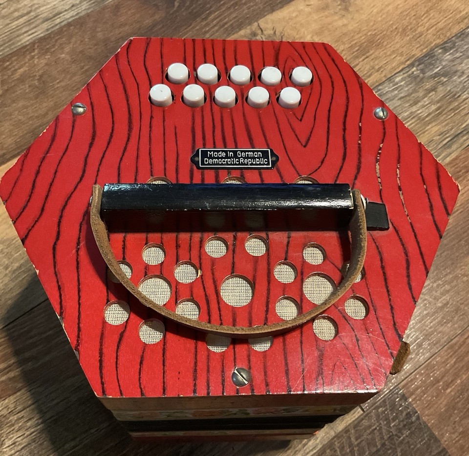 Red Concertina No 502 20 keys Made in German Democratic Republic | eBay