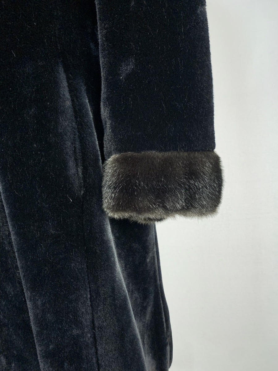 Vintage Black Faux Fur Coat Ultra-Seal Sportowne New York Vintage Black Faux Fur Coat Ultra-Seal Sportowne New York